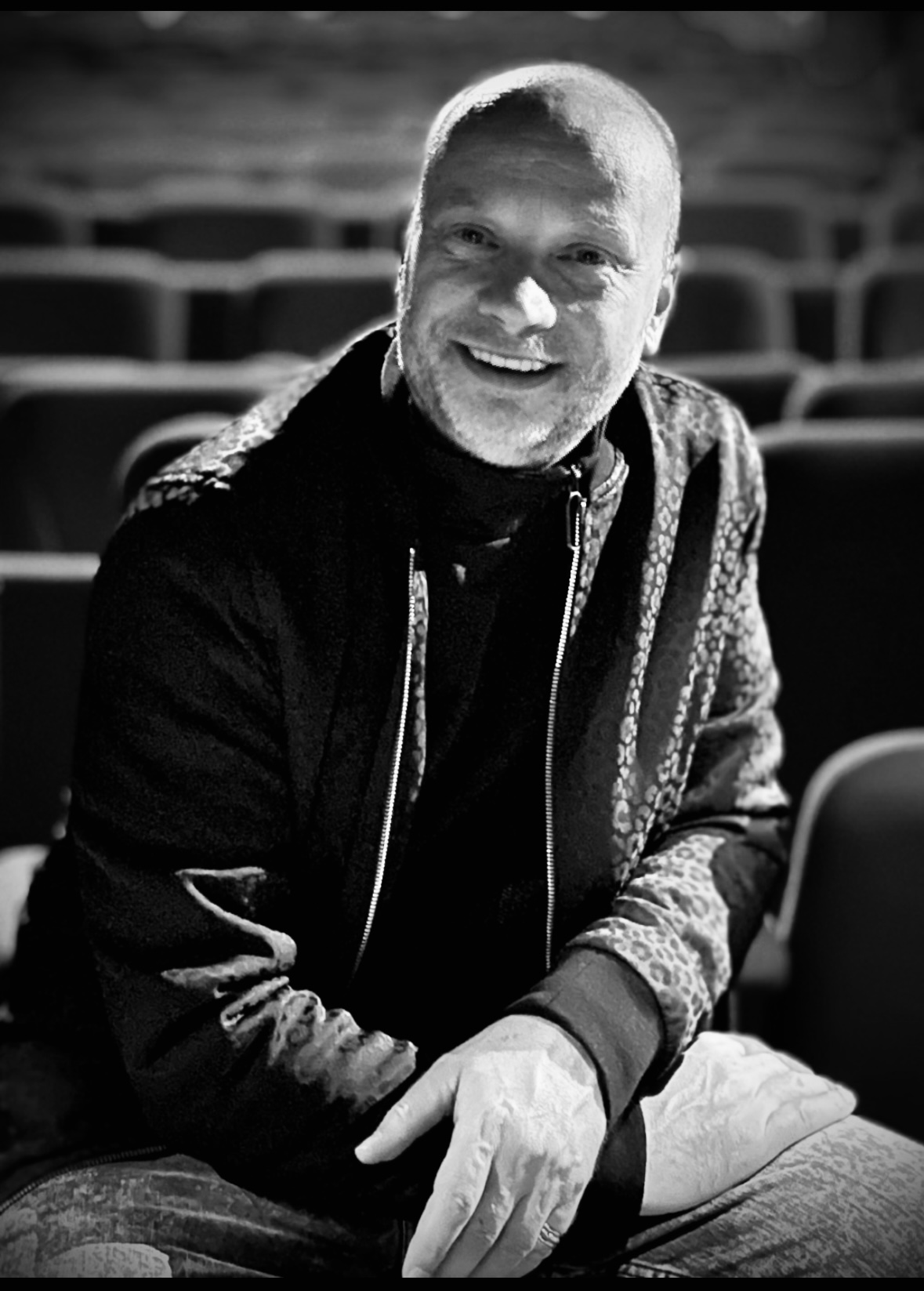 Pascal GREGOIRE: l'auteur et comédien qui osa briser le quatrième mur ...